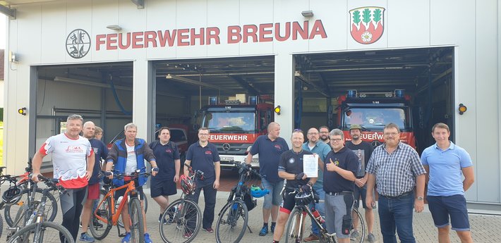 Breuna / Dorfplatz / Crossiety